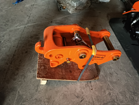 Гидромолот Doosan. Адаптер