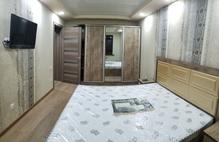 Метро  Космонавтов  1/1/5 500$