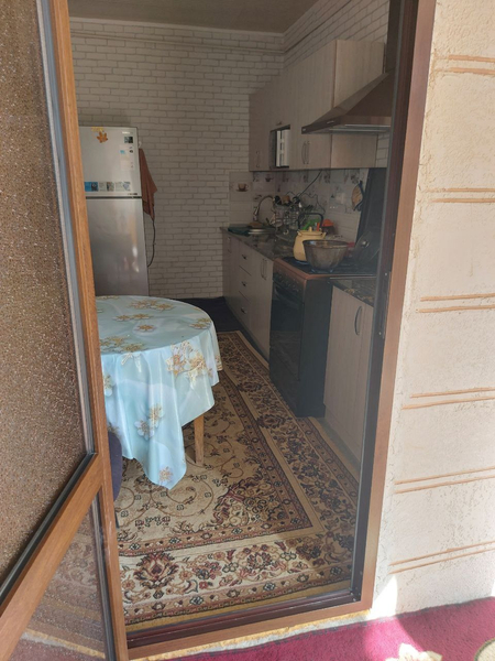 Olmazor tumani Moyariq Moyqorgon da hovli srochna sotiladi