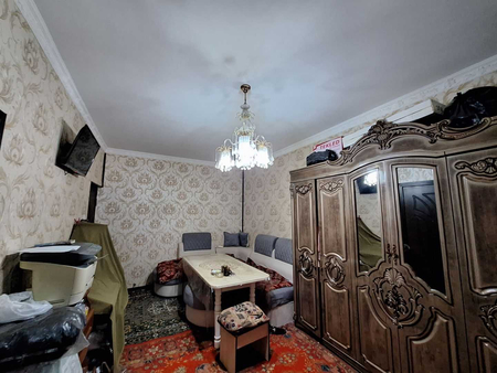 Продается квартира в престижном районе 3/3/5 М-Улугбек (J2776)