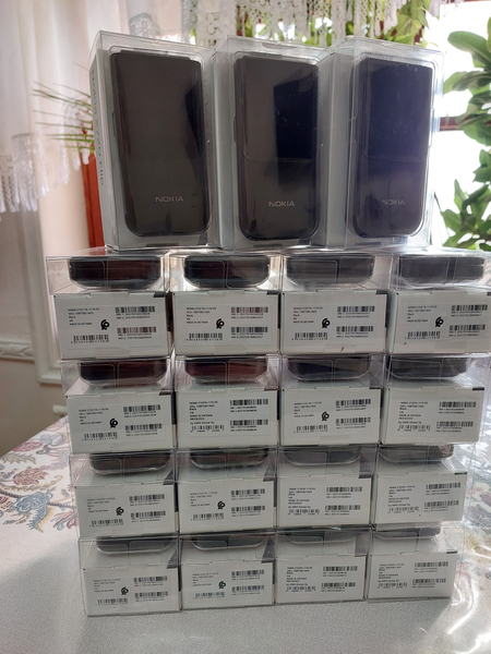Новый / Yengi Telefon Nokia flip  2720 / Uz imei utgan