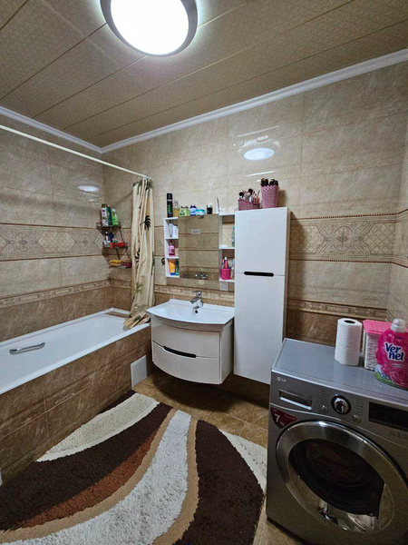 3 xonali 170m² 4-qavat uy sotiladi