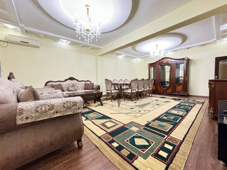 Продается 3х комнатная квартира,метро Ойбек,ор-р Шохмедцентр,135м2