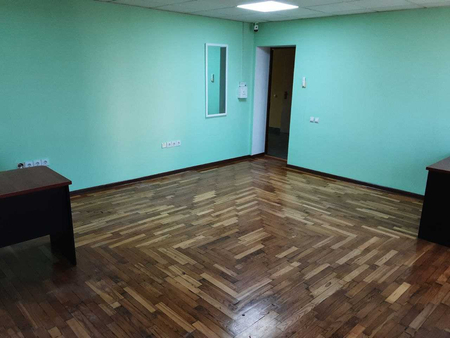 Коммерческое помещение со складами с арендатором