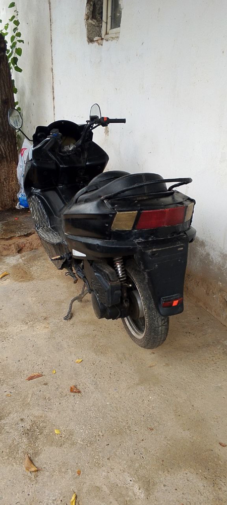 skuter maxi 150 kub yaxwi sastayaniya