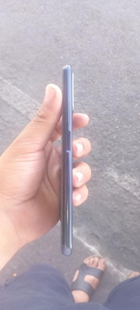 Vivo y20 srochna sotiladi