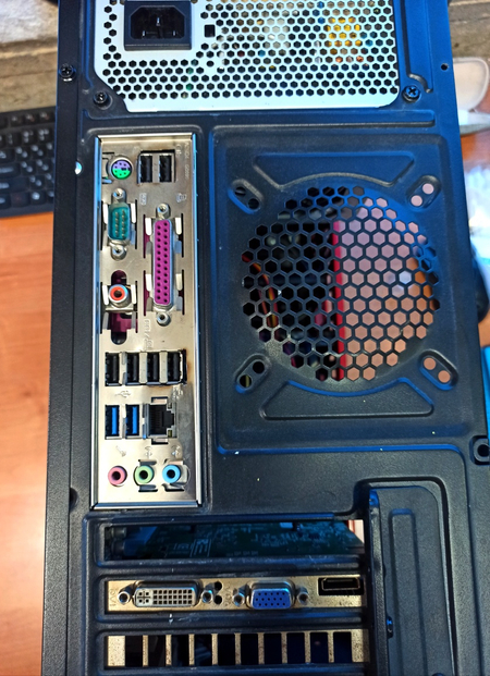 Игровой компьютер (кейс) i3, 8Gb, 500gb, RX550 2Gb ddr5