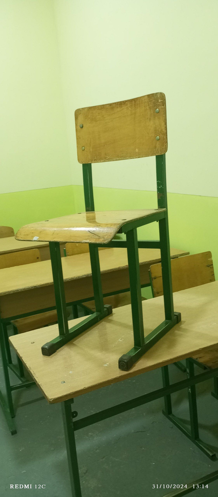 Parta-stul sotiladi 6ta parta 12ta stuli bilan