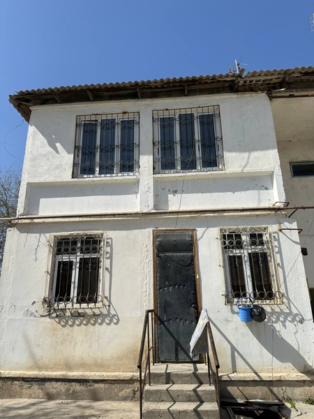 3/2/2 va katta balkon. Zudlik bilan sotiladi.
