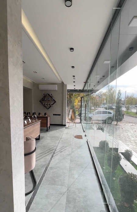 Qoraqamish yo'l yuzi | 80 KV | Uzoq muddat arendator | Investitsiya