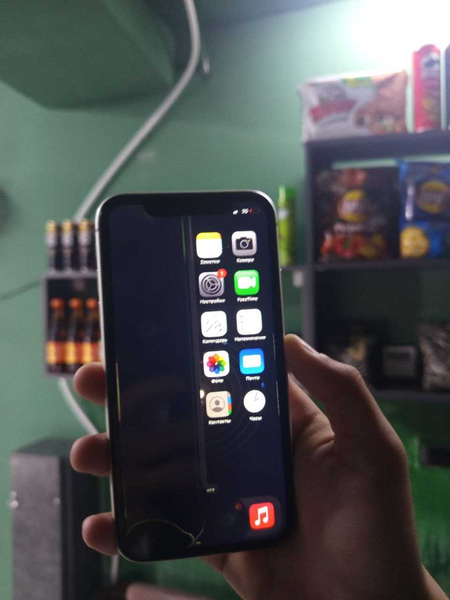 iPhone 11 LLA 64 GB