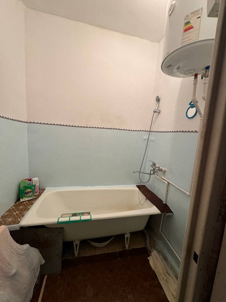 Срочно продам 5 ком квартира Ахангарон