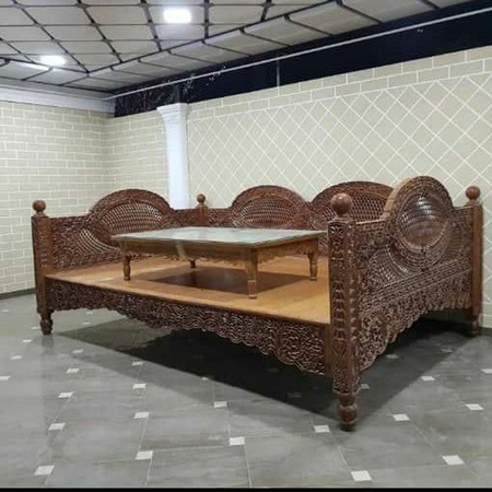 Сури тапчан карават