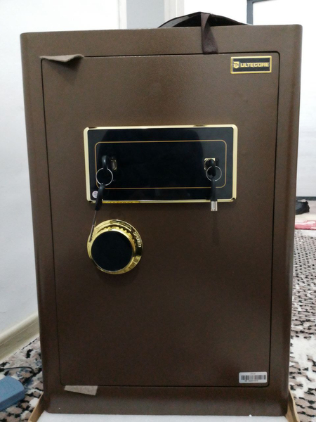 Eliktronni sef .ogʻirligi 30kg,