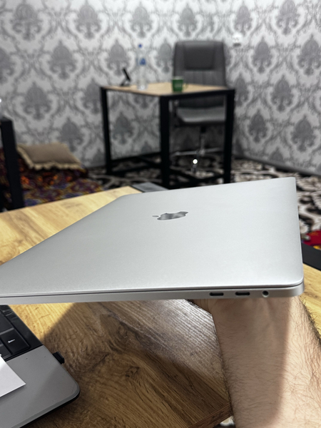 Mac book pro 15-inc 2017