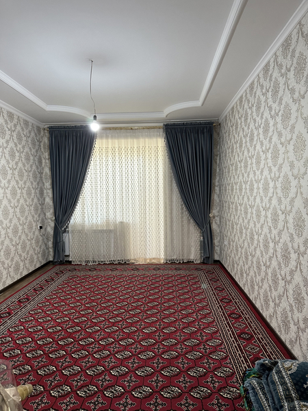 Bazar sagattin qasinda 4 etajda 3xanali 79 m/kv  kvartira satiladi