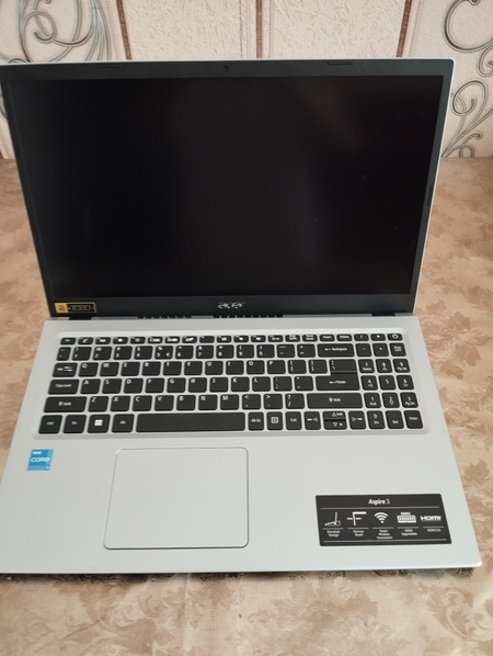 Acer,aspire 3,core i3