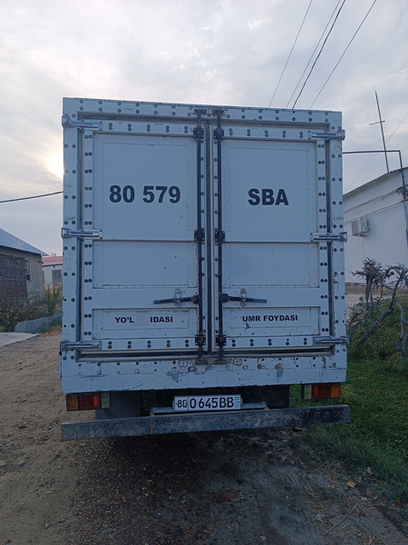 Isuzu butka sotiladi ref yili 2015