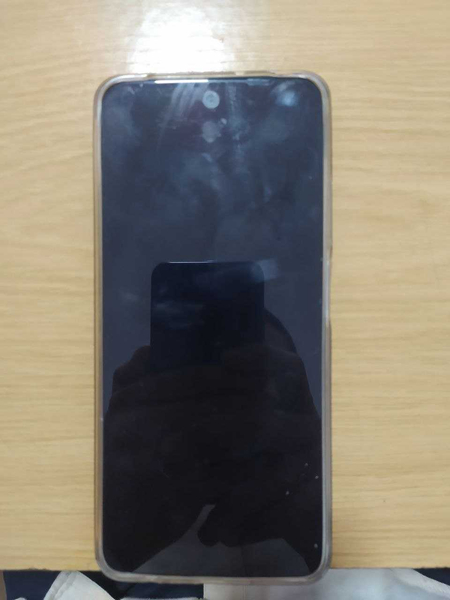 REALMI 12 +5G 8+3/256GB Новый пакет сатылады