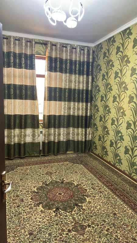 Продаётся 2х комнатная кв на 5-этаже 70кв.м ор: 5-мик в дол дороге.