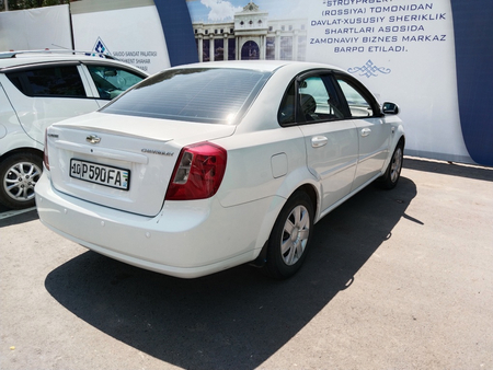 Продается LACETTI 2012