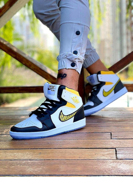 Продаются кроссовки Jordan Высокие , оригинал