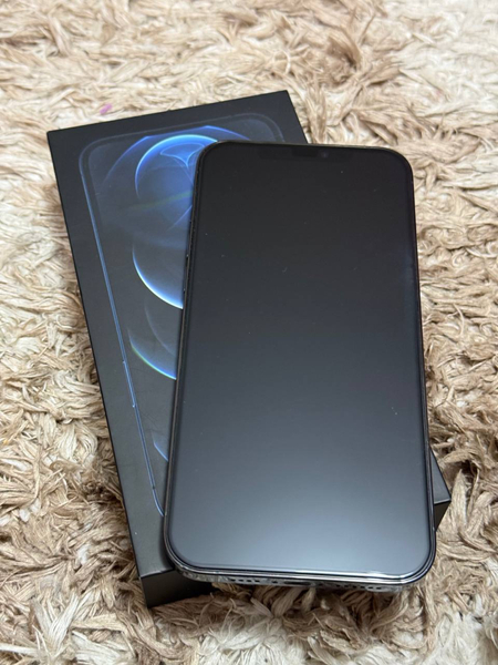 Продаю свой айфон 12 pro Max 256g