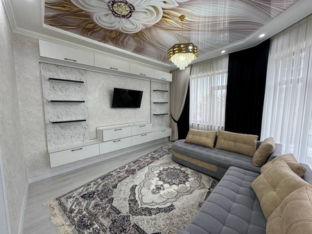 Продается 4х комнатная квартира. 3й этаж. 110м2. МИКРОРАЙОН.