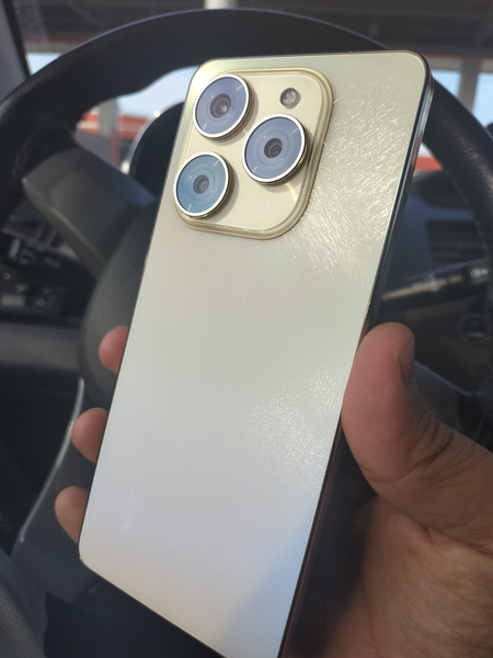 Techno 20 pro 256gb 8+8 Ozu