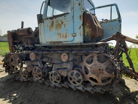 Qazoģiston DT 75
