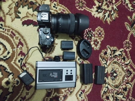 Sony a7s fotokamera srochni sotiladi