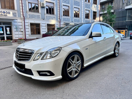 Mercedes Benz E350 W212 Amg пакет 2009 в хорошем состоянии