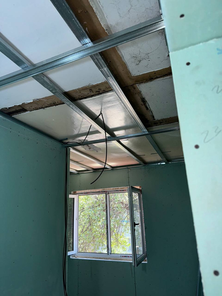 Продам 1 комнатную в 9 -ом квартолеСпутника. Стадия завершения ремонта