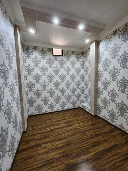 2х комнатная квартира на 3 этаже 47кв/м, в Самарканде