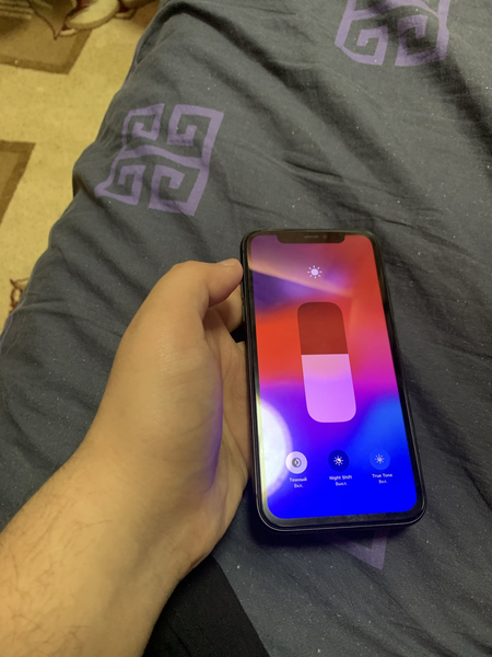 iPhone 11  64 GB