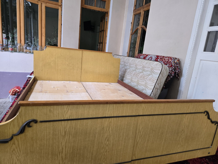 Spalni hohlasa 2 ga ajratib alohida 2 ta spalni qisayam boladi
