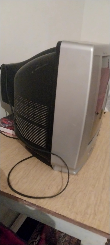 Televizor sotiladi xolati yaxshi