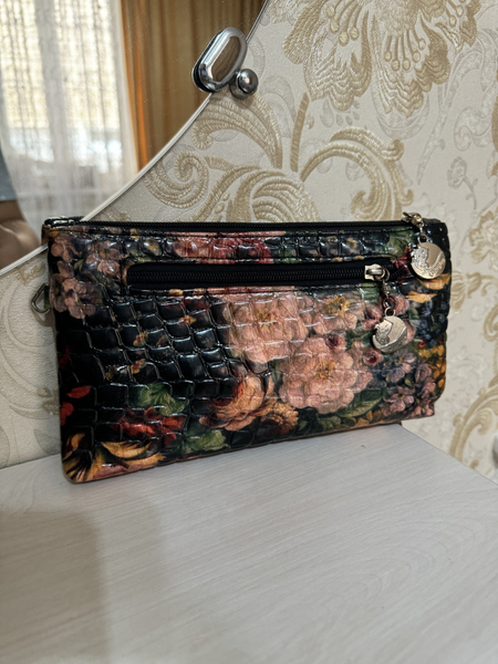 Продается клатч