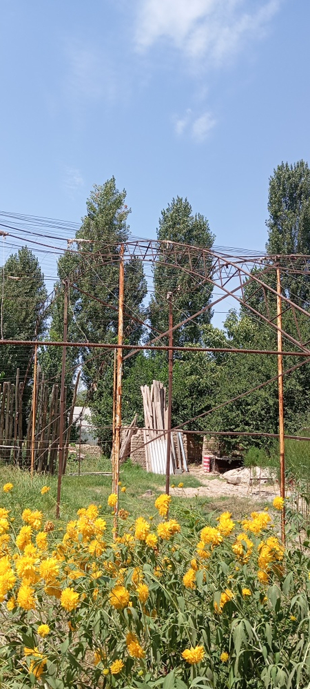 Уй сотилади 5 хона 156 кв2