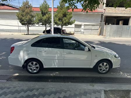 Chevrolet Lacetti Arendaga beriladi
