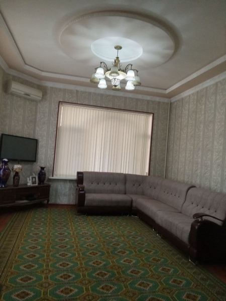 Продается двор в городе