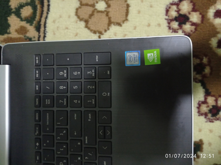 Notebook sotiladi