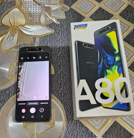 Телефон Samsung A80