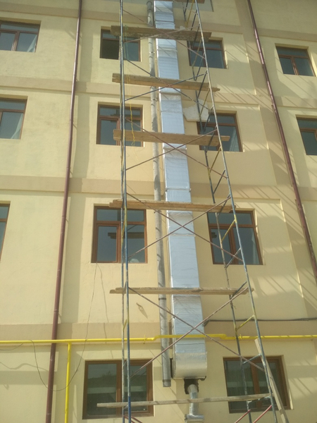 Установка кухонных вытяжки, с гарантией, помащь в покупки мотерьялов.