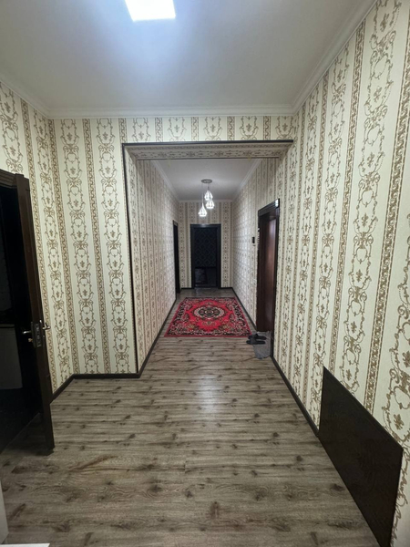 Квартира в хорошом состаяни полная абстановка без пасретника