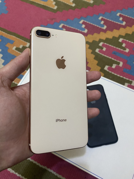 Iphone 8 plus Gold