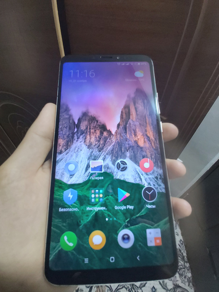 Mi max 3 4/64GBli pachti ideal sotiladi