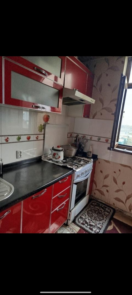 Sergelida srocna 3xonali kvartra sotlad