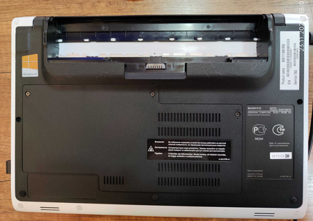 Ноутбук Sony Vaio SVE1113M1RW