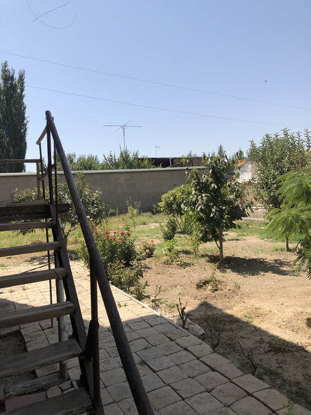 Уй-жой (ховли, участка, турар жой, ер) сотилади. Наманган Киргиз база